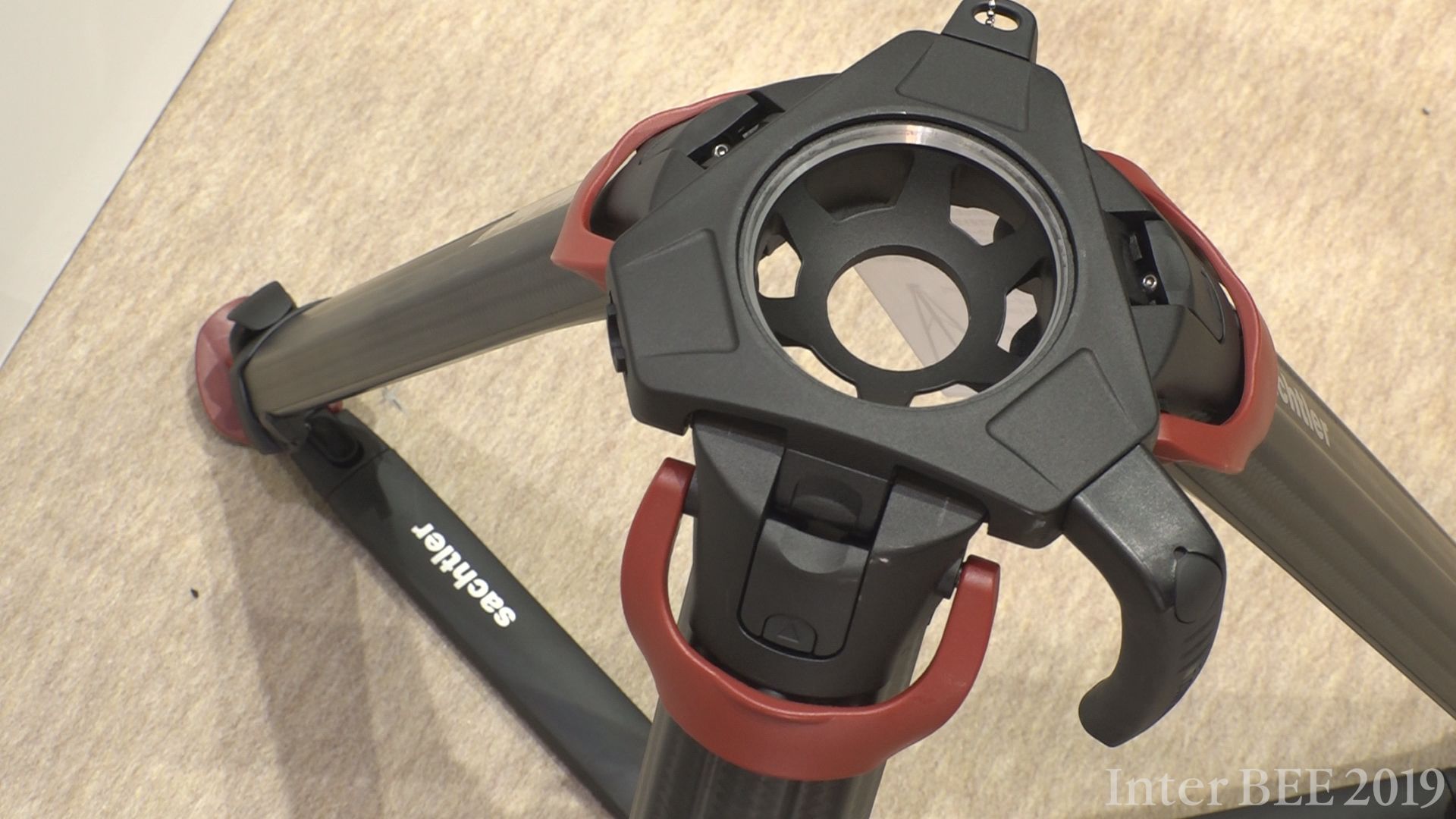 【Inter BEE 2019 TV】ヴァイテックプロダクションソリューションズ 三脚「Flowtech 100」を出展 - Magazine ...